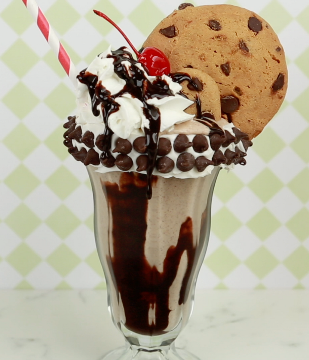 Chocolate Chip Monster Milkshake – WOW Baking Company
